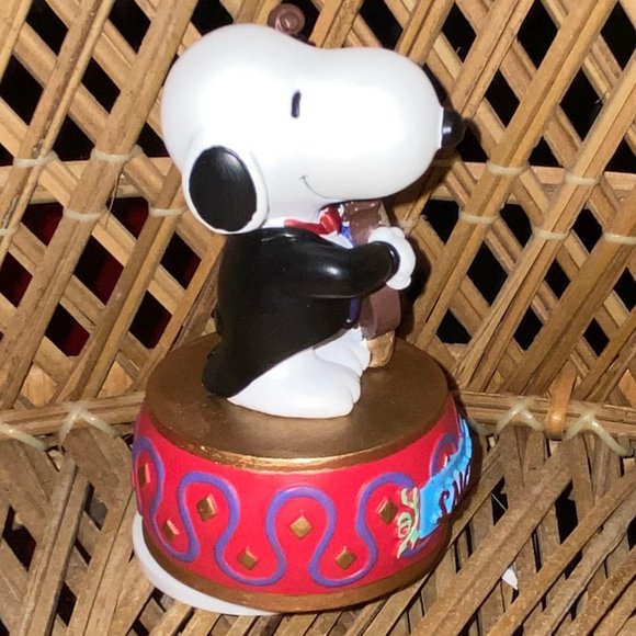 Denz | Accents | Peanuts Snoopy Playing Bass Vintage Music Box Mib ...